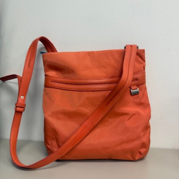 Tumi | Bags | Tumi Ballistic Nylon Wleather Trim Slim Zip Messenger Bag ...